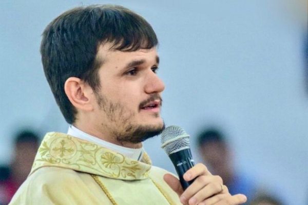 Influenciador Padre Patrick depõe na CPI das Bets - Repórter Nordeste